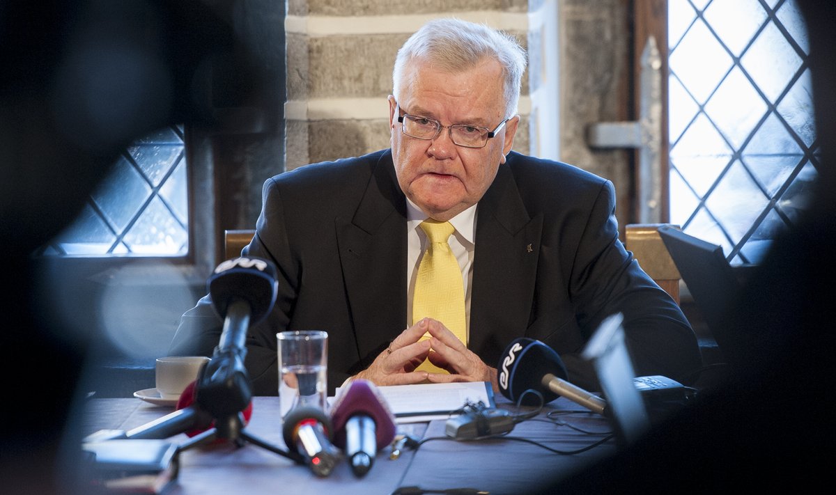 Edgar Savisaare pea kohal ripub kirvena korruptsiooni kriminaalasi - Delfi Edgar Savisaare pea kohal ripub kirvena korruptsiooni kriminaalasi - Delfi
